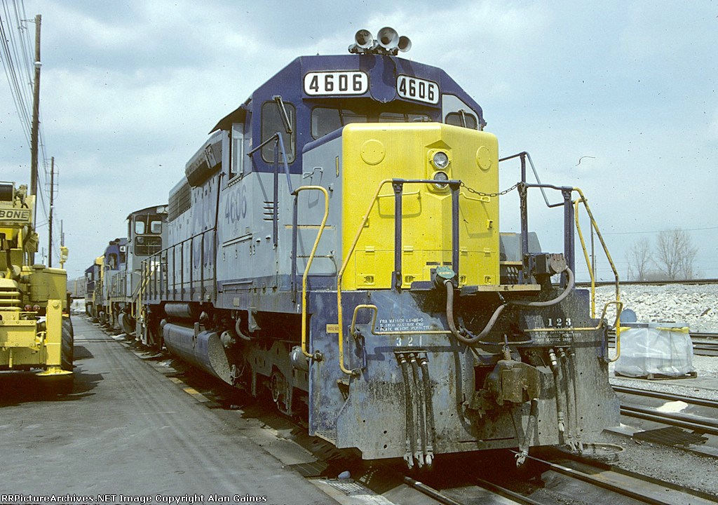 CSX SD-40 4606